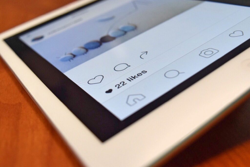 Meta shuts down NFTs support on Instagram and Facebook - Logie Buzz